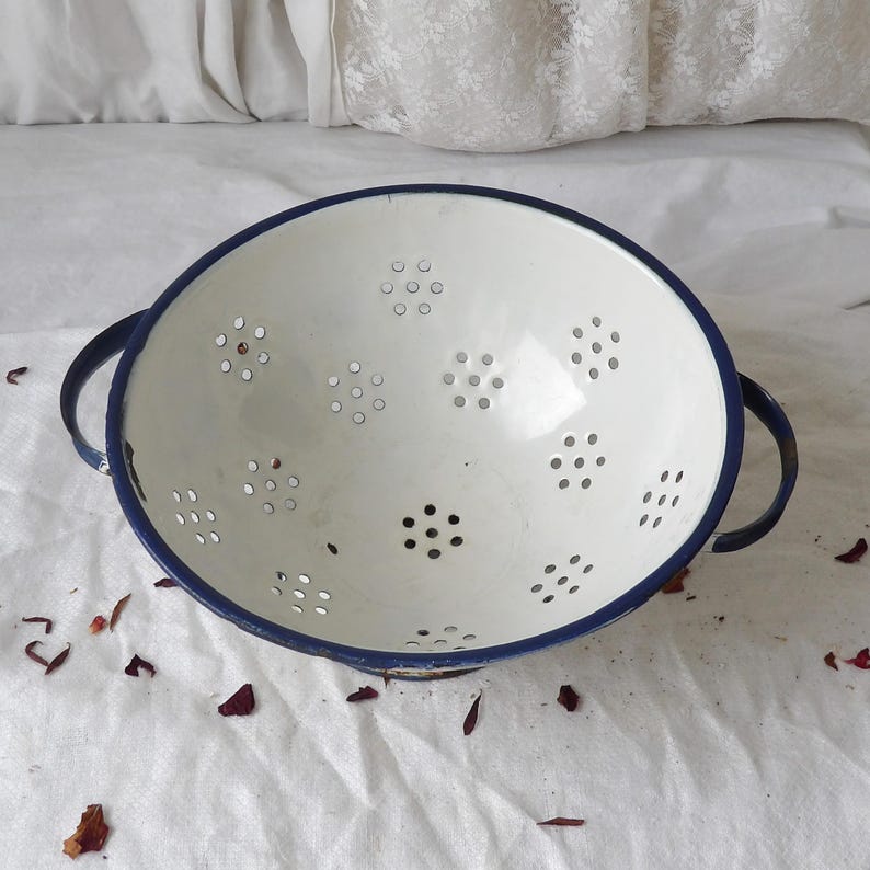 Vintage Enamel Colander White With Blue Rim and Handles - Etsy