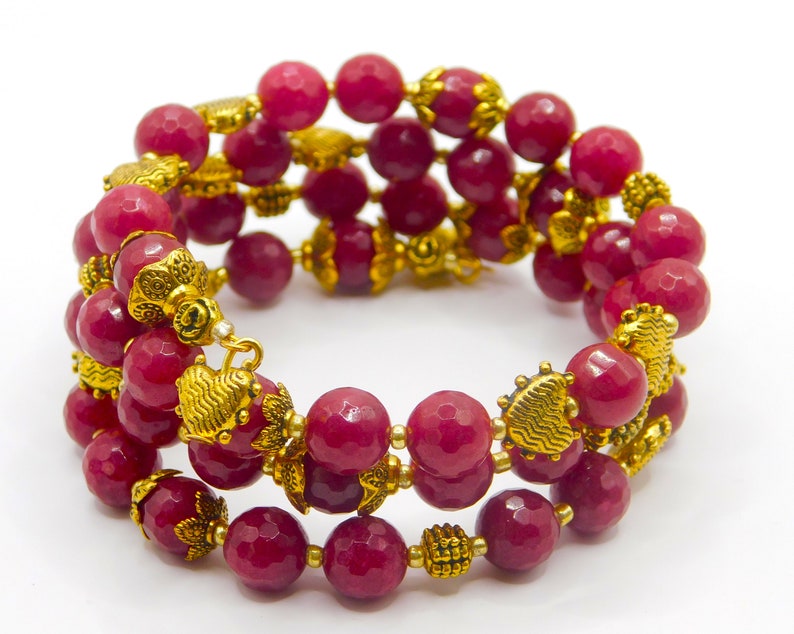 Ruby Red Jade Memory Wire Bracelet, Hearts Charm Bracelet, Red Gemstone ...