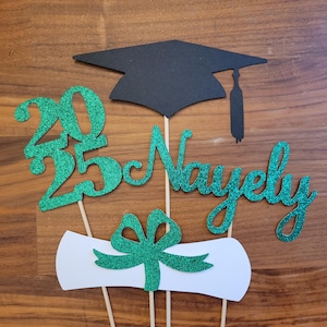 4 Piece >>personalized GRADUATION STICKS