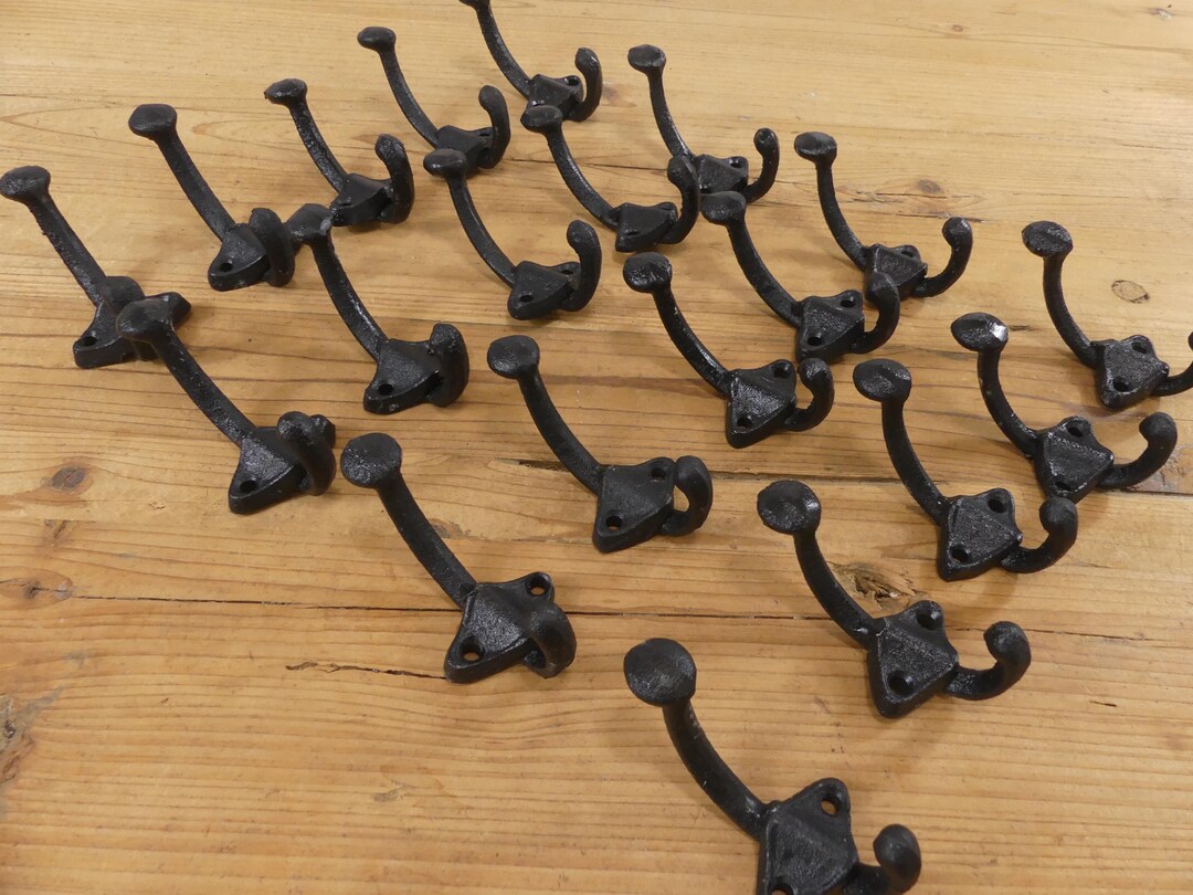 20 Black Coat Hooks, U-shape, Wall Mounted, Decorative Cast Iron ...