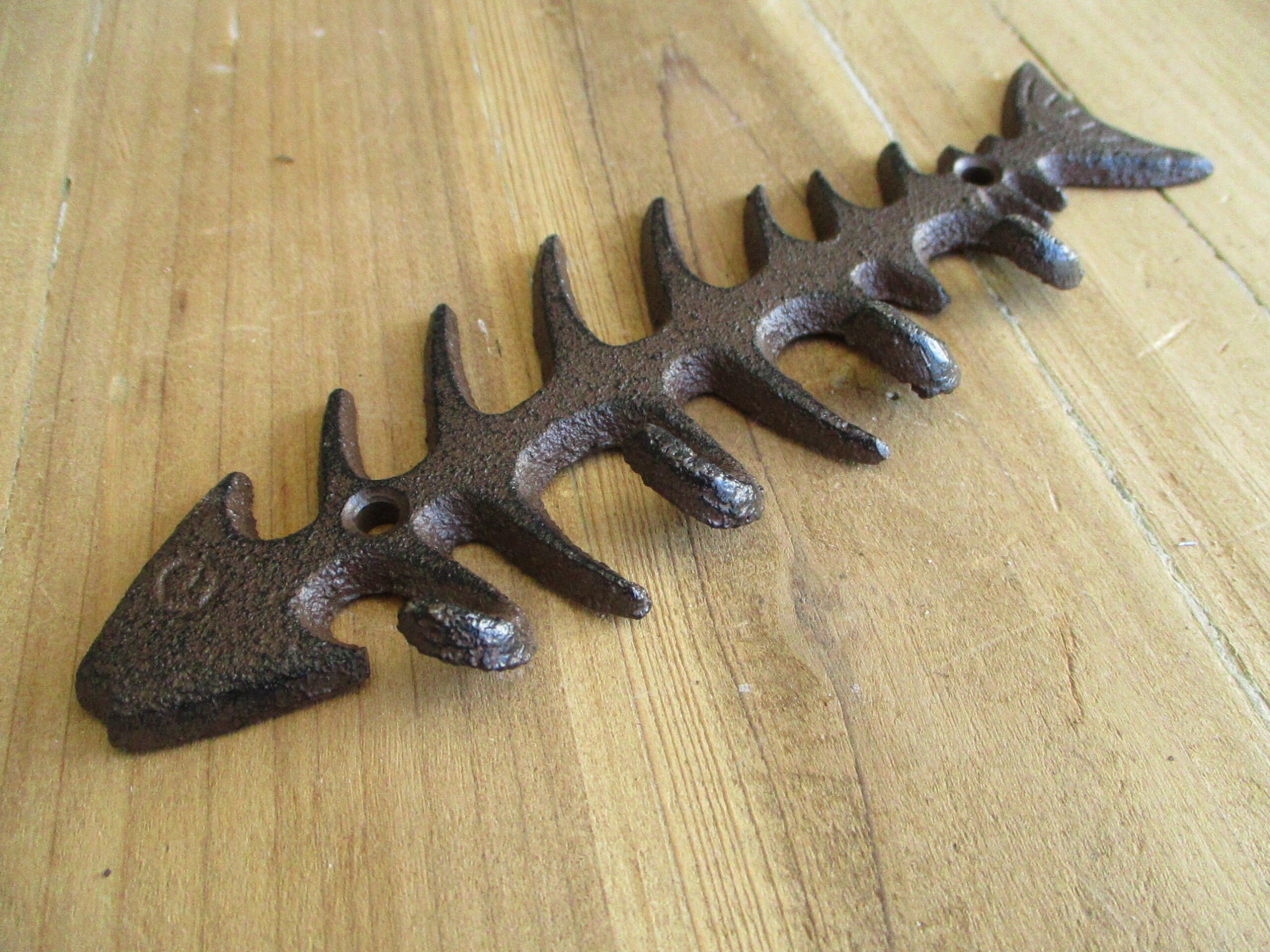 4 CAST IRON FISHBONE Hooks 4 Hooks Wall Mounted Key Hook | Etsy