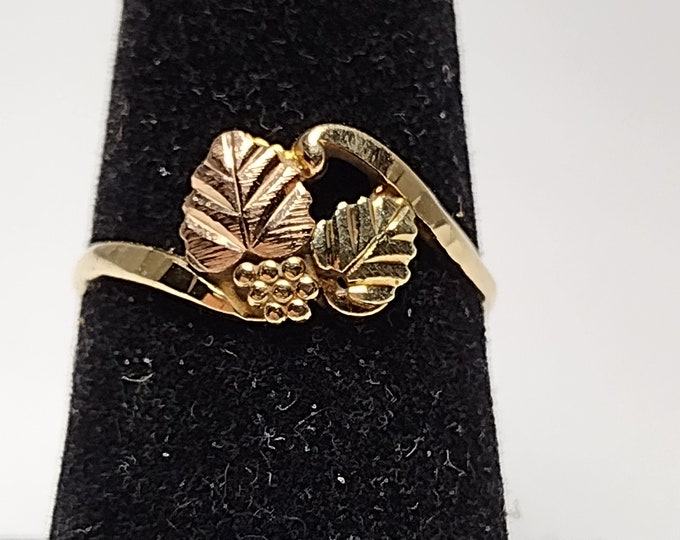 Black Hills Gold Grape and Leaf Ring - Etsy