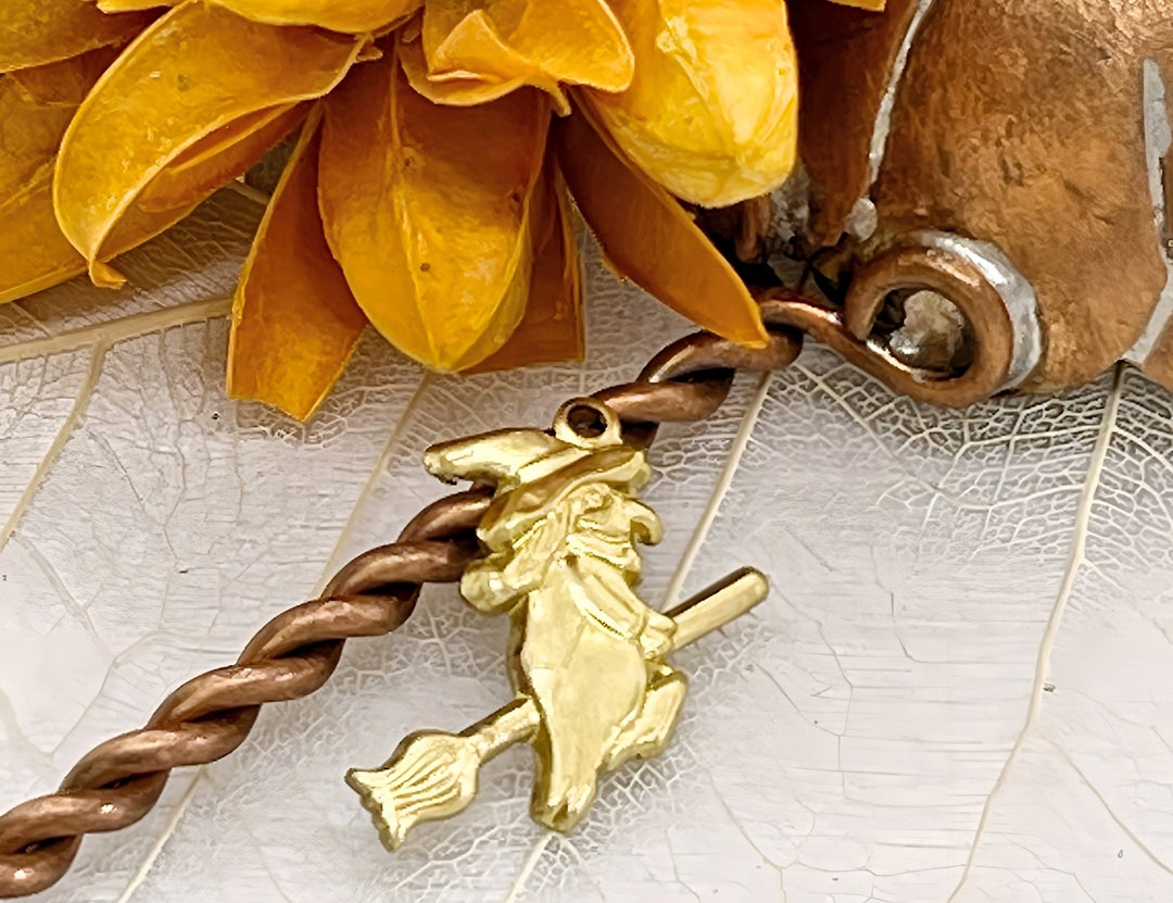 Raw Brass Brass Witch on Broom Charm Witch Pendant 19x12mm 4 Pieces 28V34 - Etsy