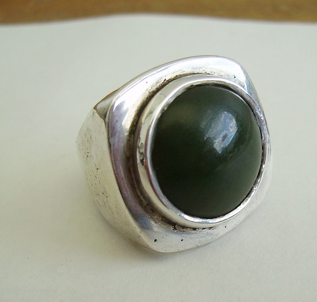 Vintage Modernist Chunky Sterling Silver Ring With Circular Greenstone ...