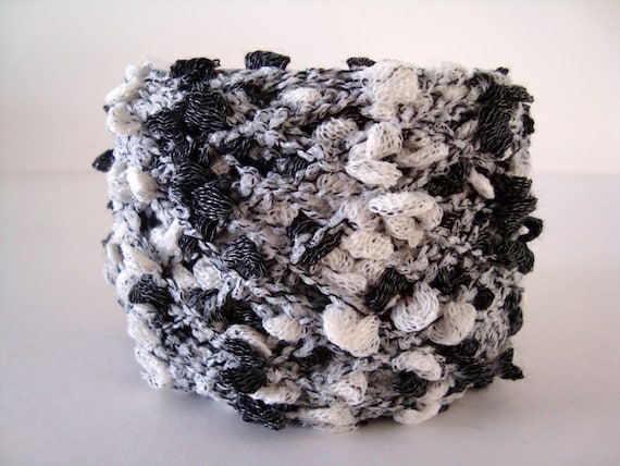 Fancy Knop Bobble Yarn 100g Balls Black & White Soft and | Etsy UK