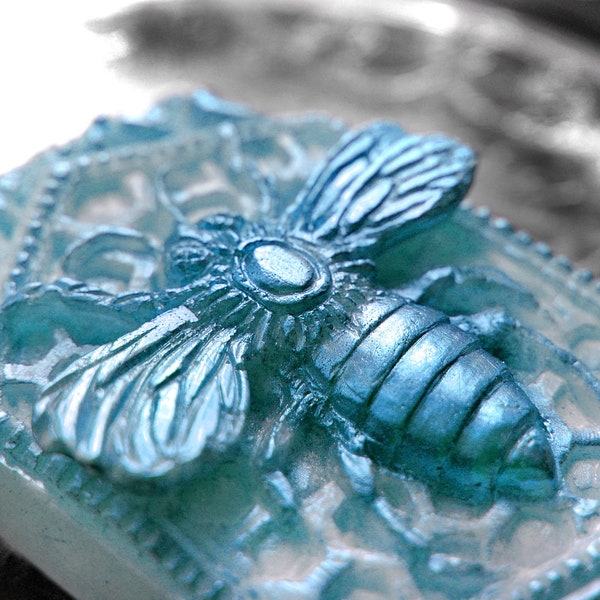Bee Mold - Etsy