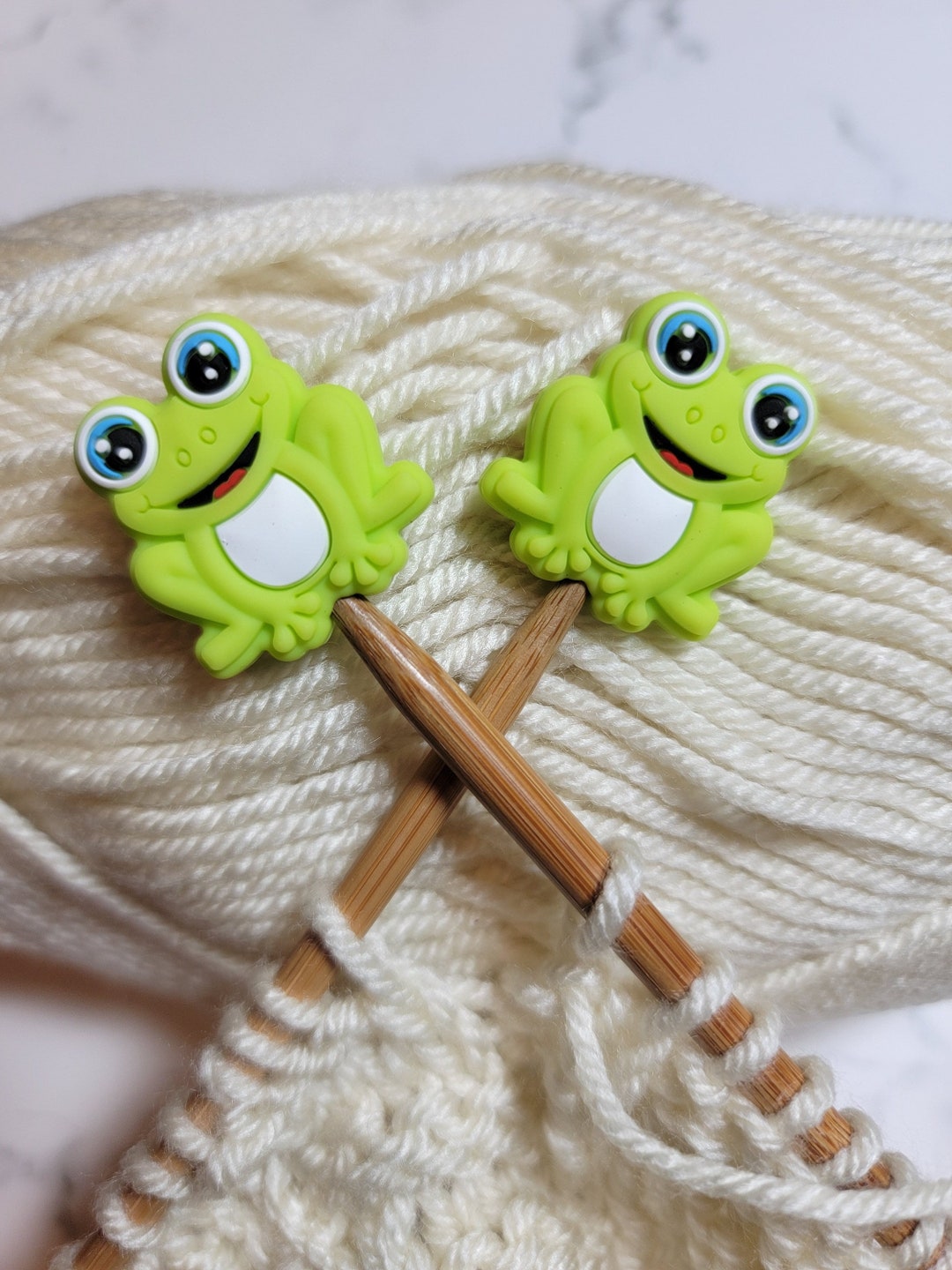 Green Frog Knitting Needle Protectors Pair, Cute Frog Stitch Stoppers ...