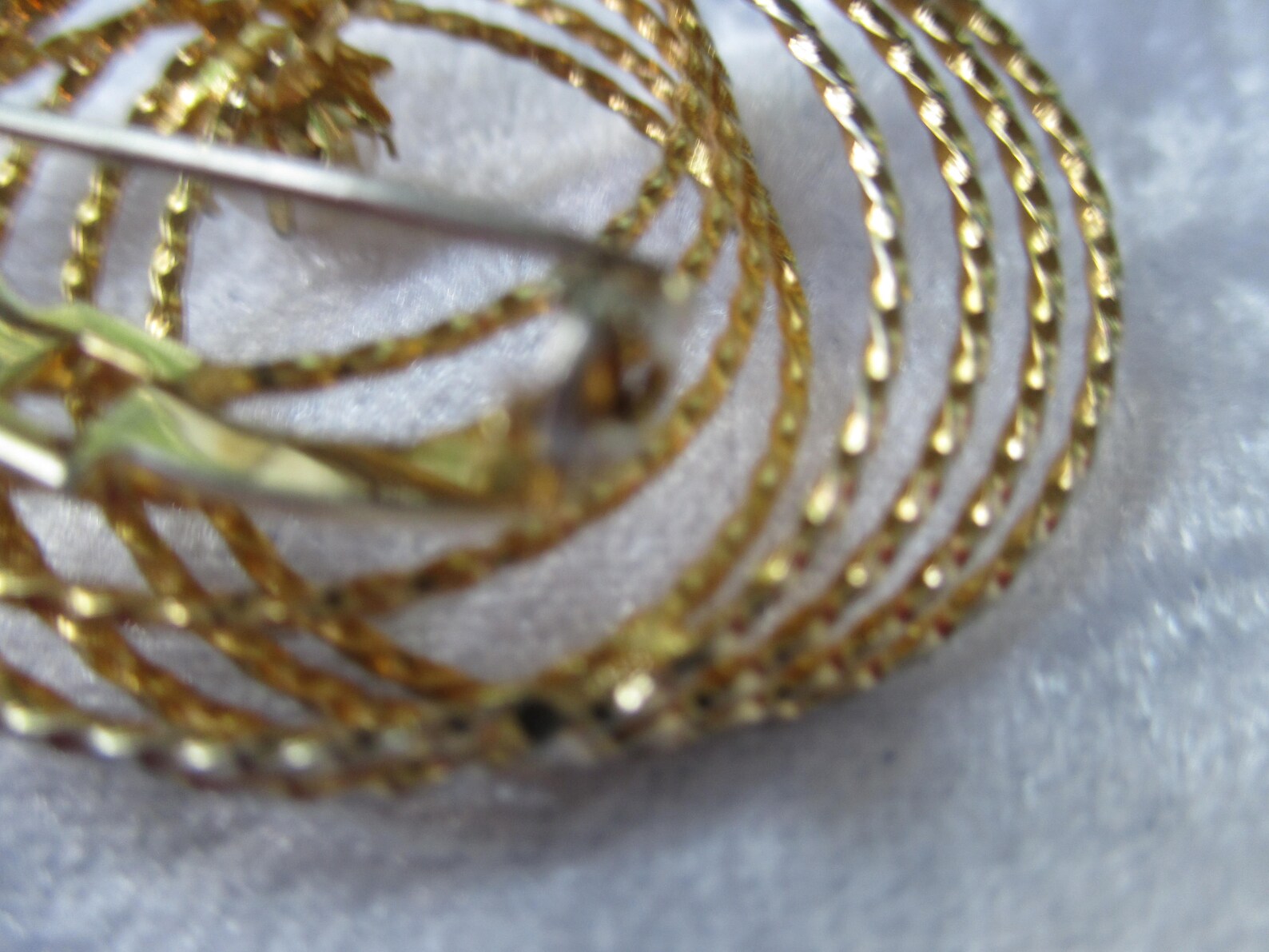 Brooch/fabulous Vintage Detailed Brooch With Gold Hoops Fanned - Etsy