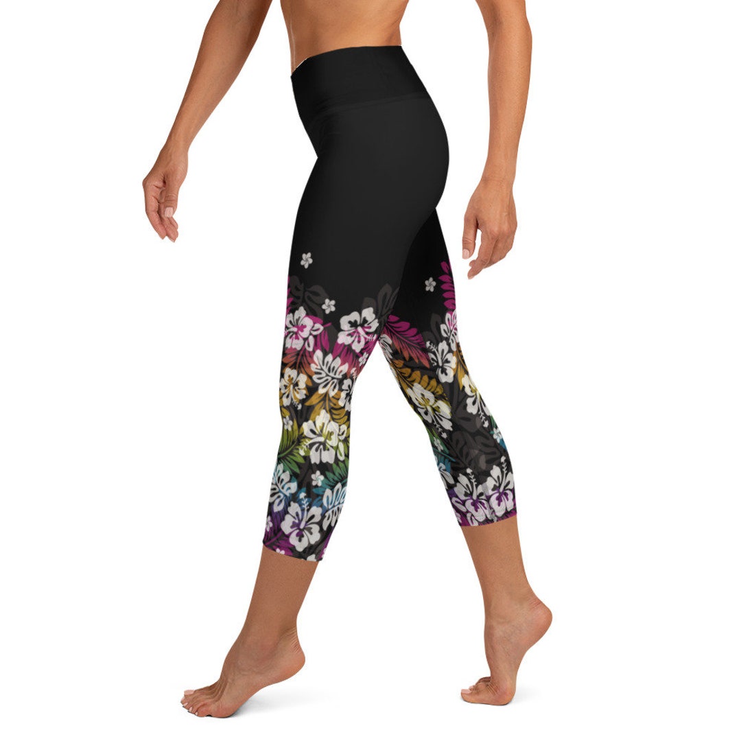 Rainbow Hawaiian Print Yoga Capri Leggings, Rainbow Flowers Capris ...