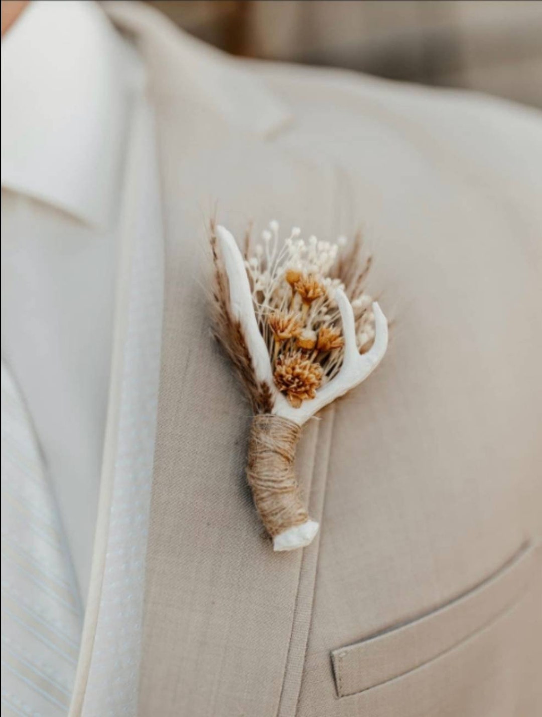 Antler Boutonniere With Dried Babysbreath, Daisy Buds, and Pampas Grass ...