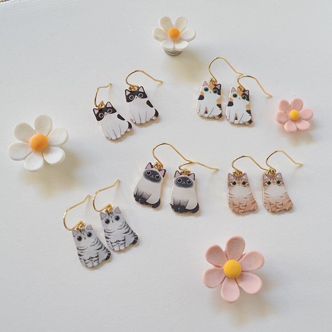 Cute Cat Earrings in Gold, Cat Studs, Kitty Earrings, Pet Earrings ...