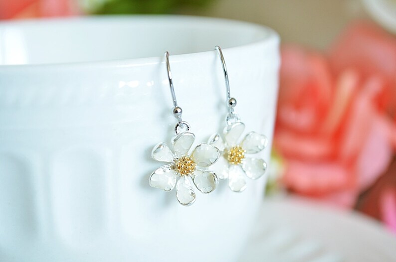 Daisy Flower Earrings Daisy Earrings Clip on Earrings - Etsy