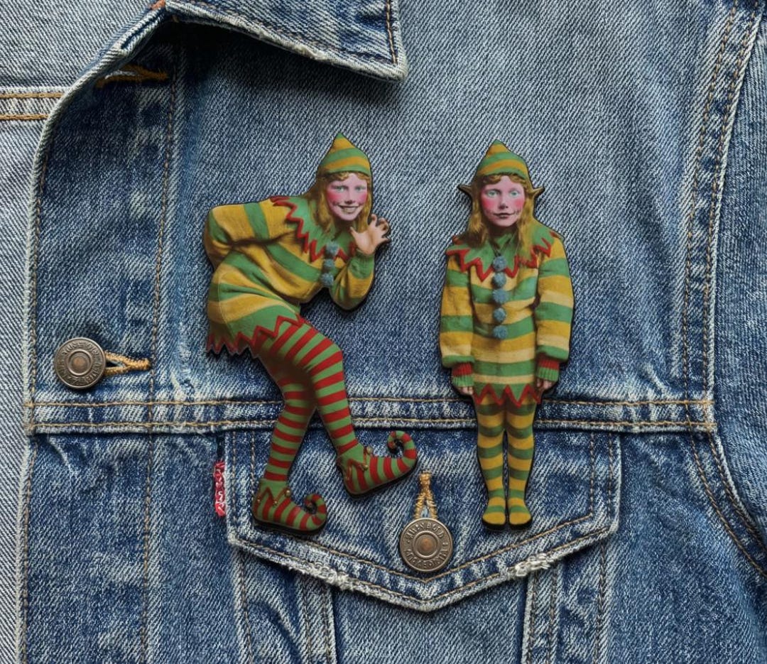 Pair of Sneaky Elf Pins – Christmas Character Brooch, Secret Santa Gift ...