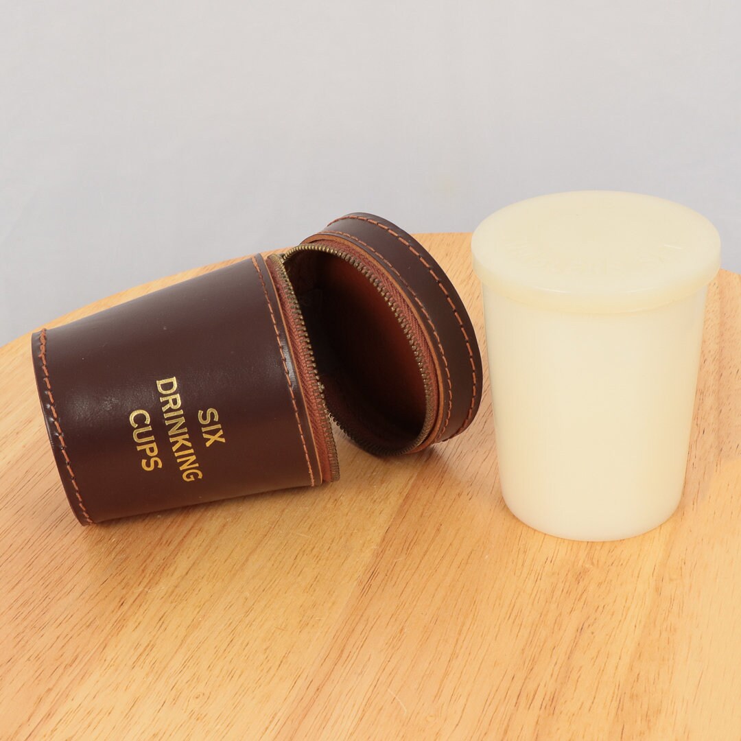 Leather Zipped Case With Set of 6 Plastic Cups / Tumblers Set Vintage ...