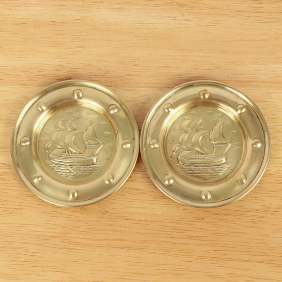 Two plates with pictures of a ship / boat in a sea set | Etsy