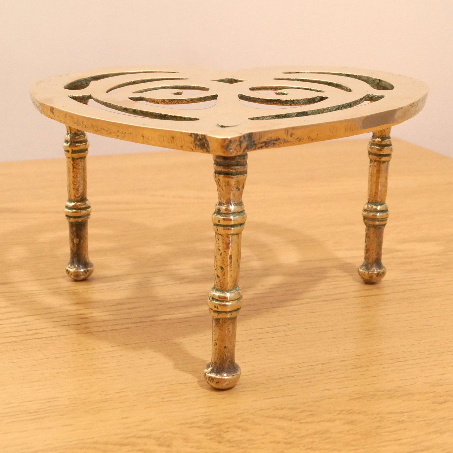 Vintage Brass Kettle Stand / Tea Pot Stand / Plant Pot Stand | Etsy