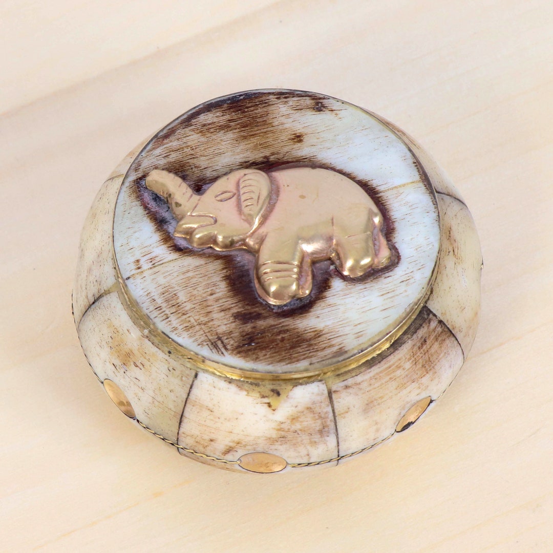 Vintage Brass Jewellery Box With a Lid || Bone Ornaments and Brass ...