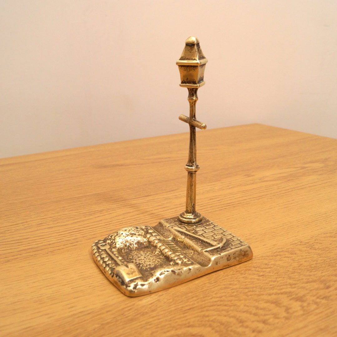 Pavement Lamp Scene || Sculpture / Statue || Vintage Solid Brass - Etsy