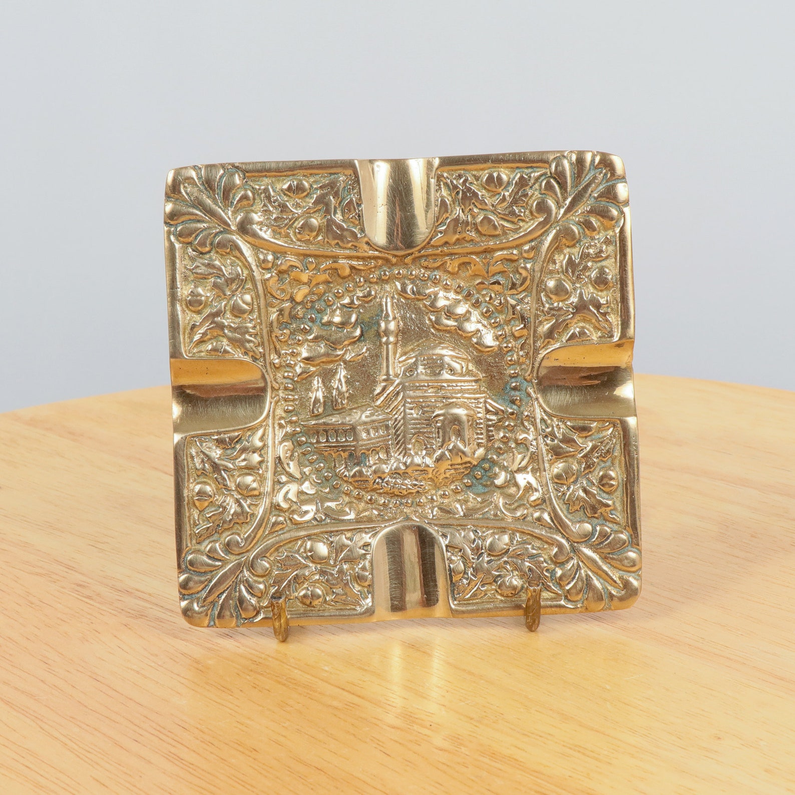 Square Ashtray || Floral Pattern With a Picture of a House in the ...