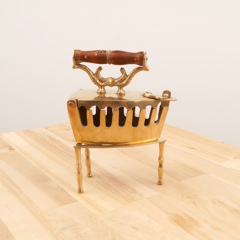 Small Flat Iron on Stand Very Good Condition Vintage - Etsy