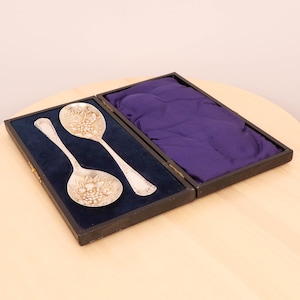 Spoon Set || 2 Spoons in a Box || Set of Two || Marked EPNS - Etsy