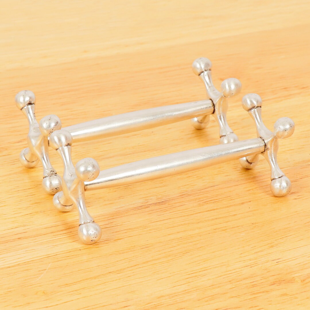2 Knife Rests / Holders / Decors || Vintage Silver Plated || Simple ...