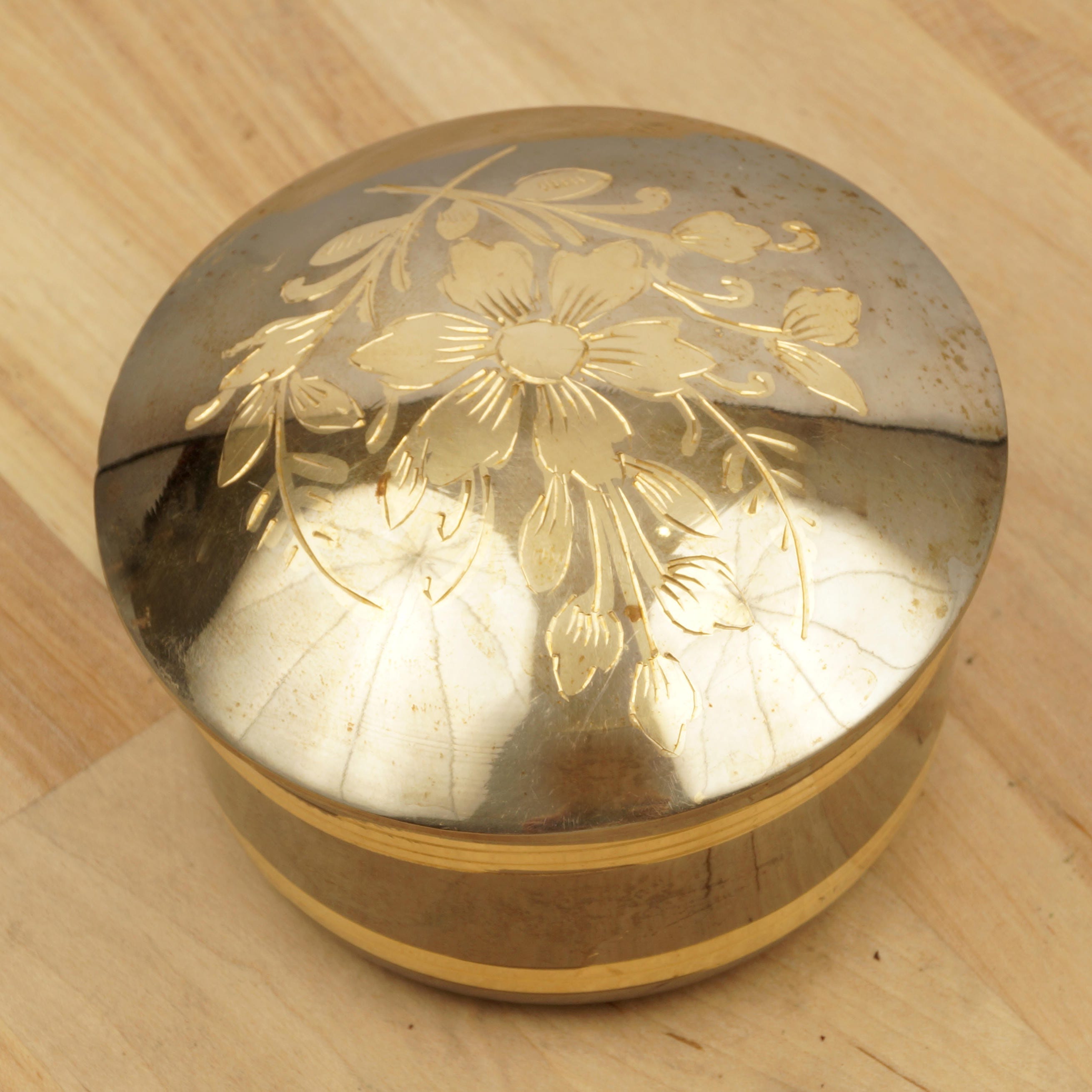 Solid Brass Jewellery Box With a Lid || Picture on Lid - Three Flowers ...