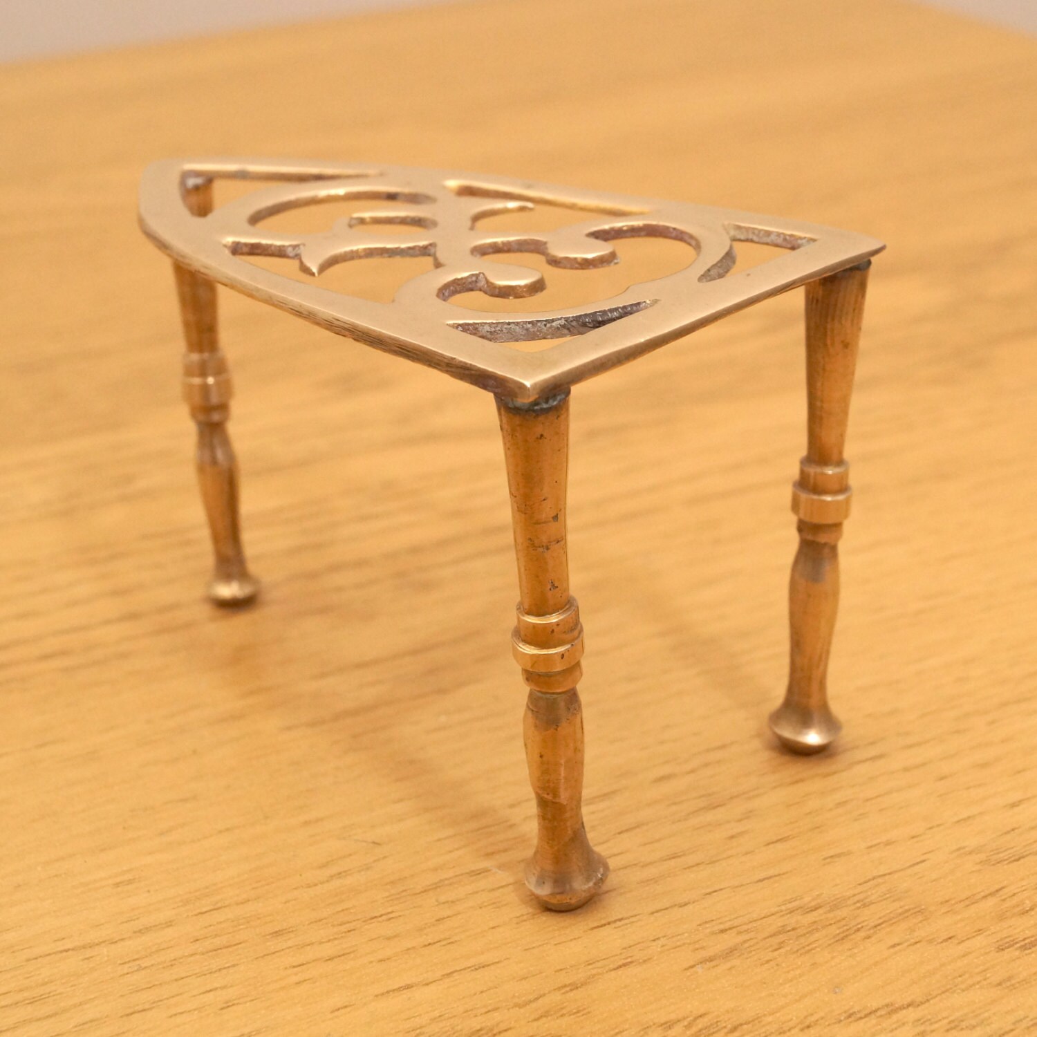 Small Iron Stand Vintage Brass Stand / Tea Pot Stand / | Etsy