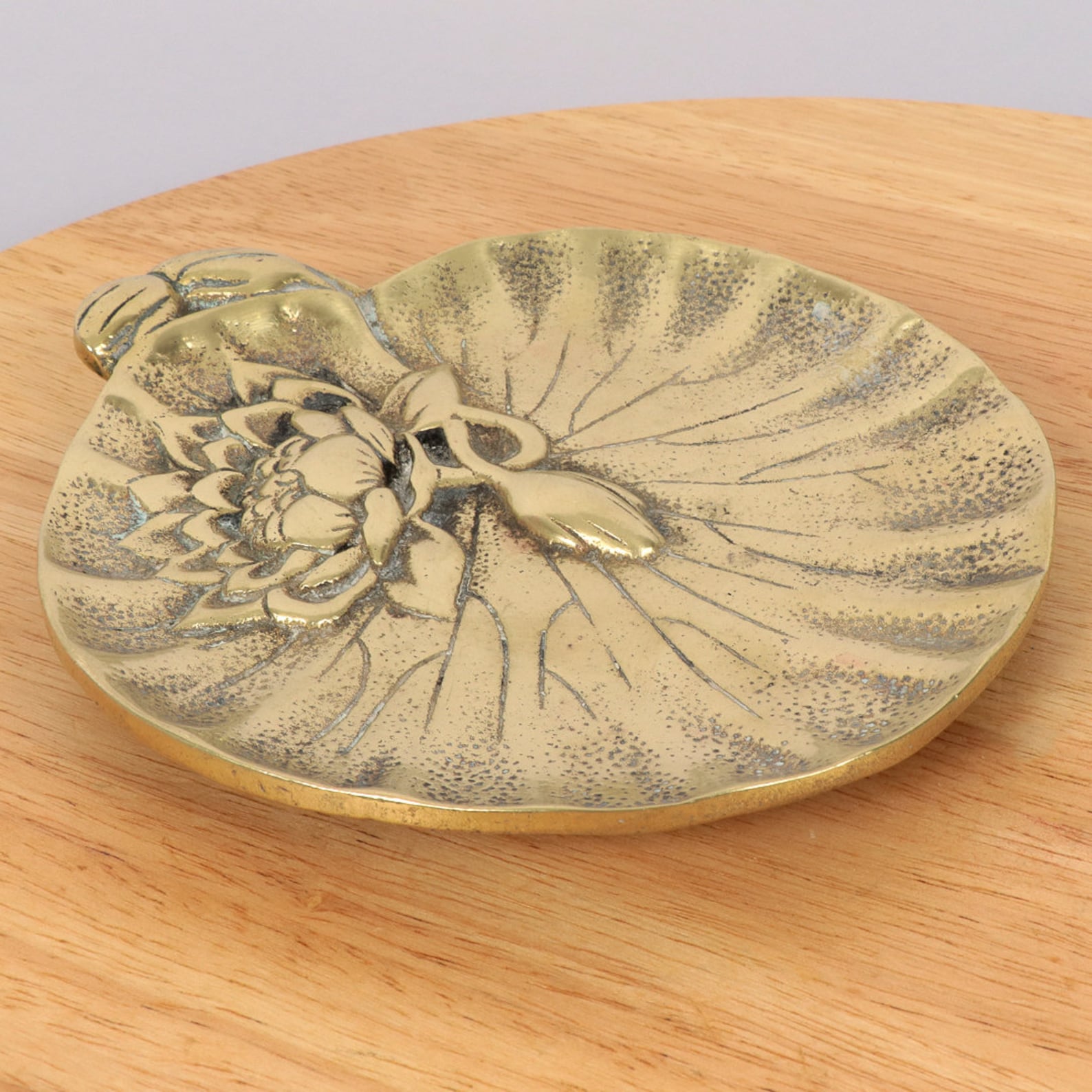 Water Lily Tray / Plate || Vintage Heavy Solid Brass Plate - Etsy
