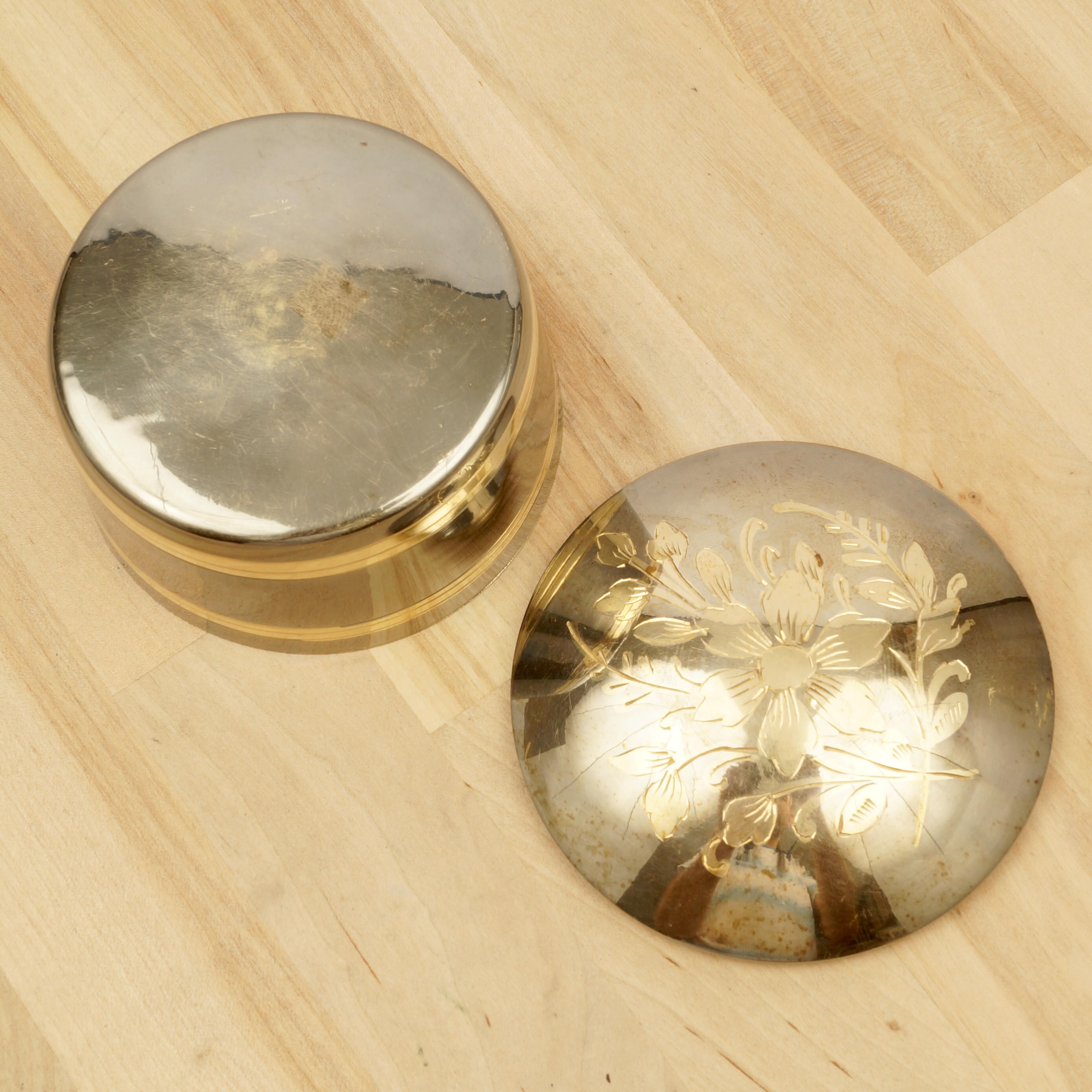 Solid Brass Jewellery Box With a Lid || Picture on Lid - Three Flowers ...
