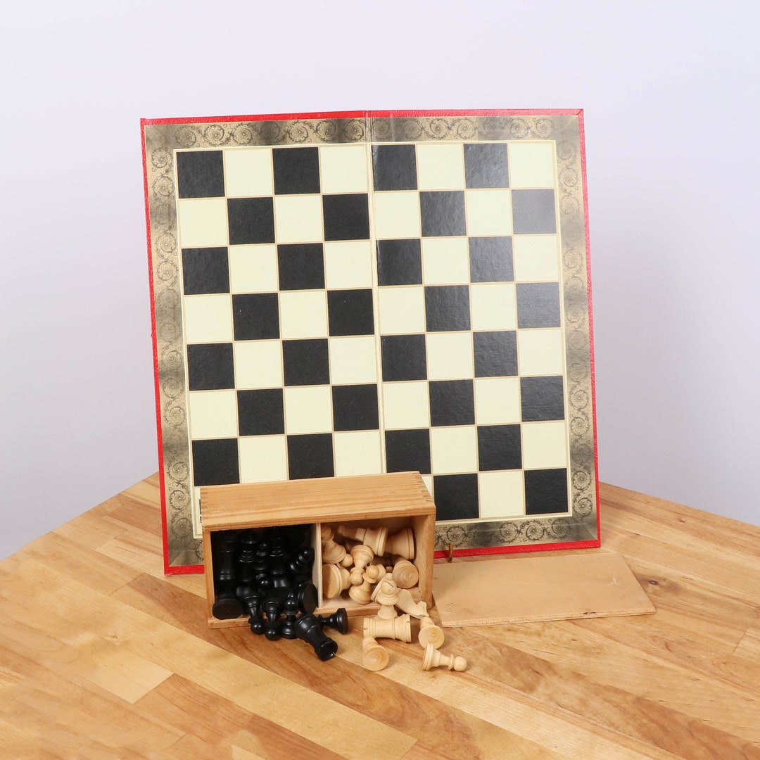 Vintage Chess Board and Wooden Pieces || Ingham Day || Cardboard ...