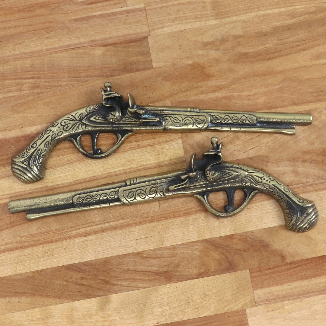 Decorative Gun Set || Vintage Solid Brass || Wall Decor - Etsy