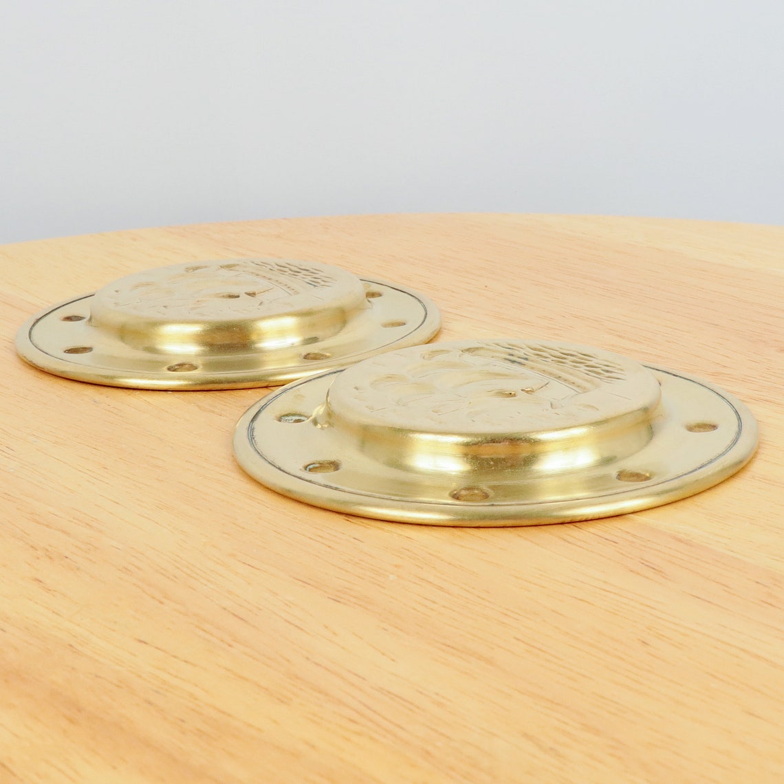 Two plates with pictures of a ship / boat in a sea set | Etsy