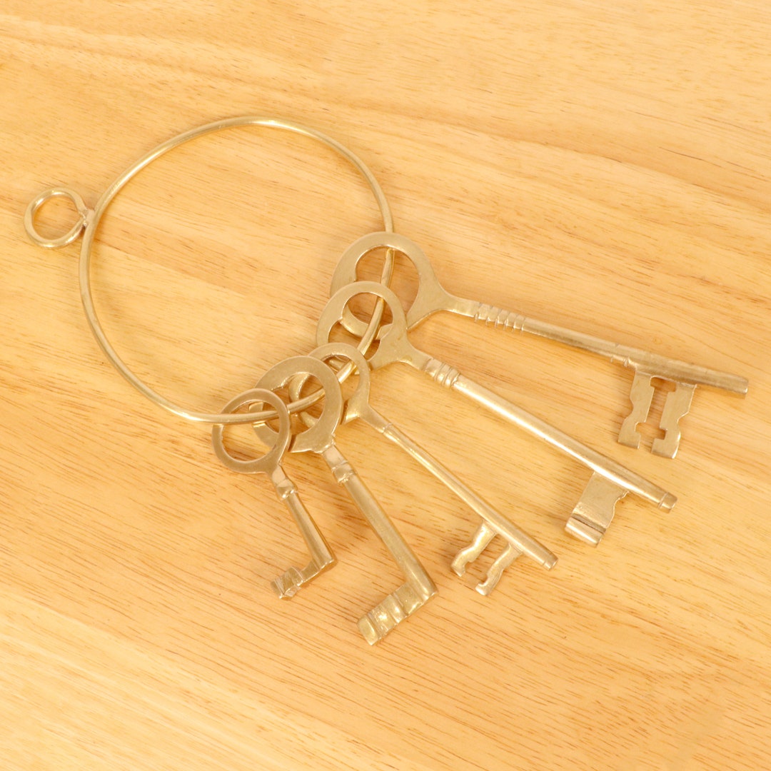 5 Keys With a Brass Ring || Vintage Solid Brass || Wall Hanging Decor ...