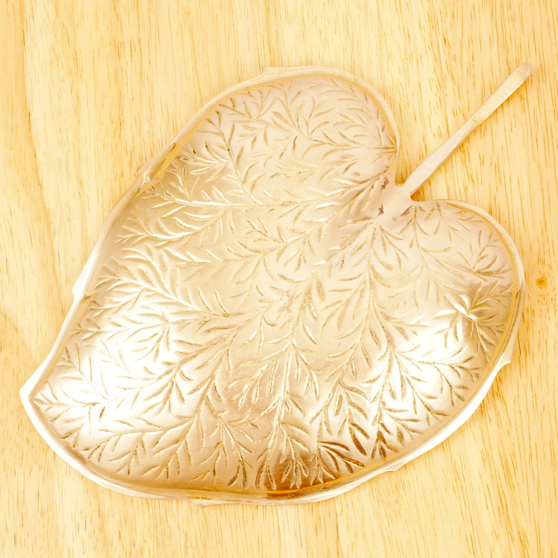 Leaf Design Tray / Plate / Dish / Food Server / Candy Dish || Vintage ...