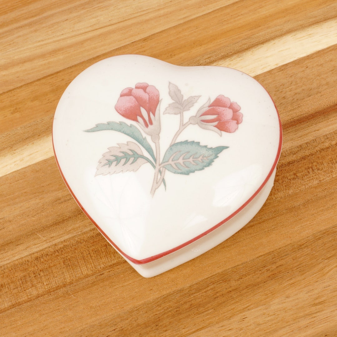 Heart Porcelain Heart Box || Floral Design || White, Red, Green and ...