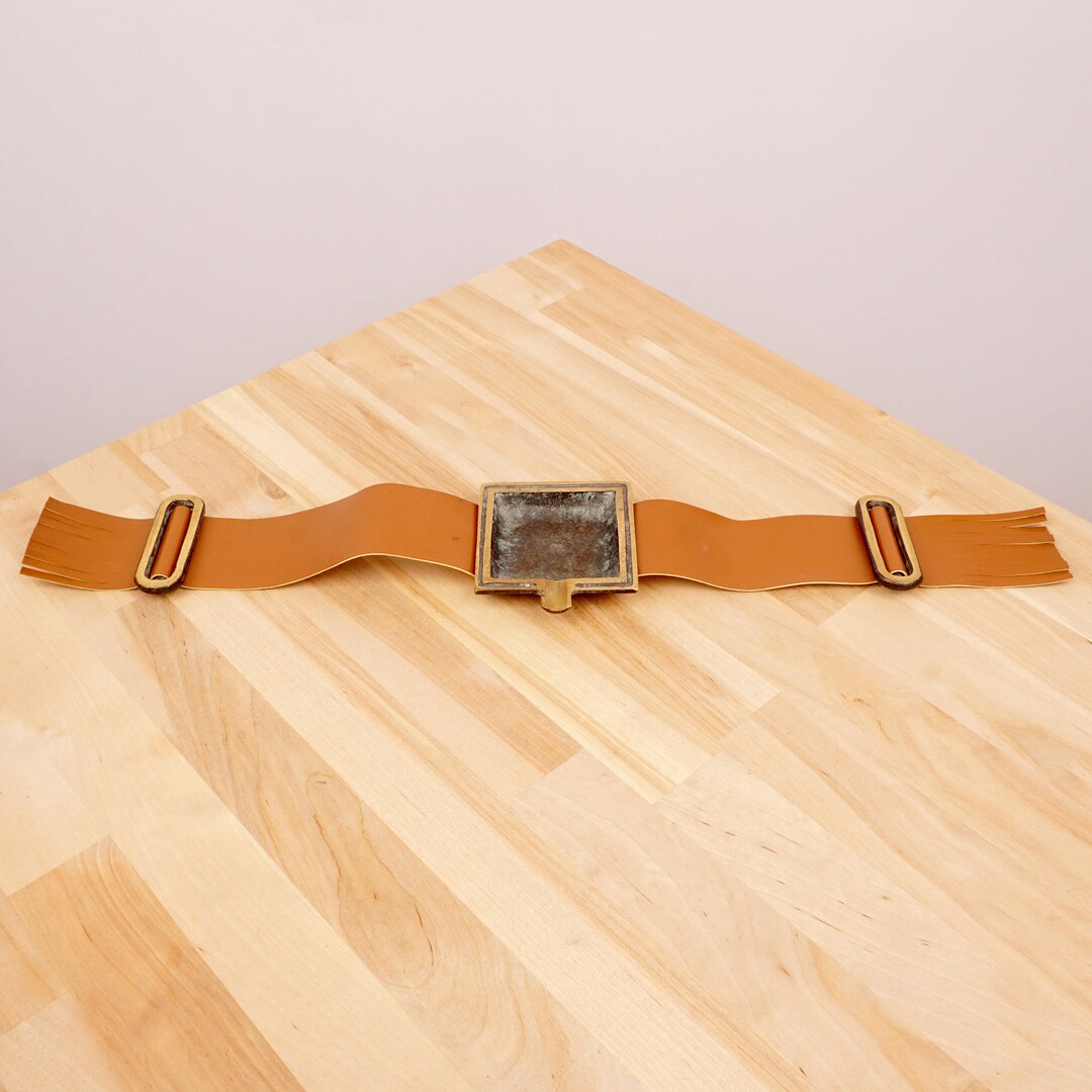 Sofa Ashtray / Ashtray on Belt / Re-clinging Ashtray || Simple ...