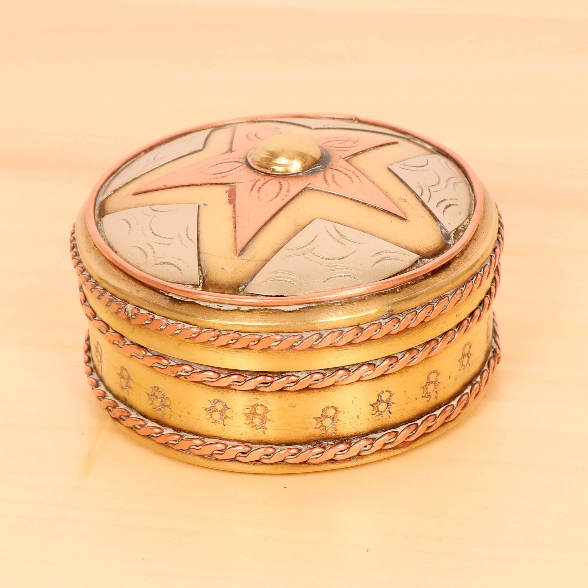 Jewellery / Ring Box With a Lid || Brass and Copper and Silver Designed ...