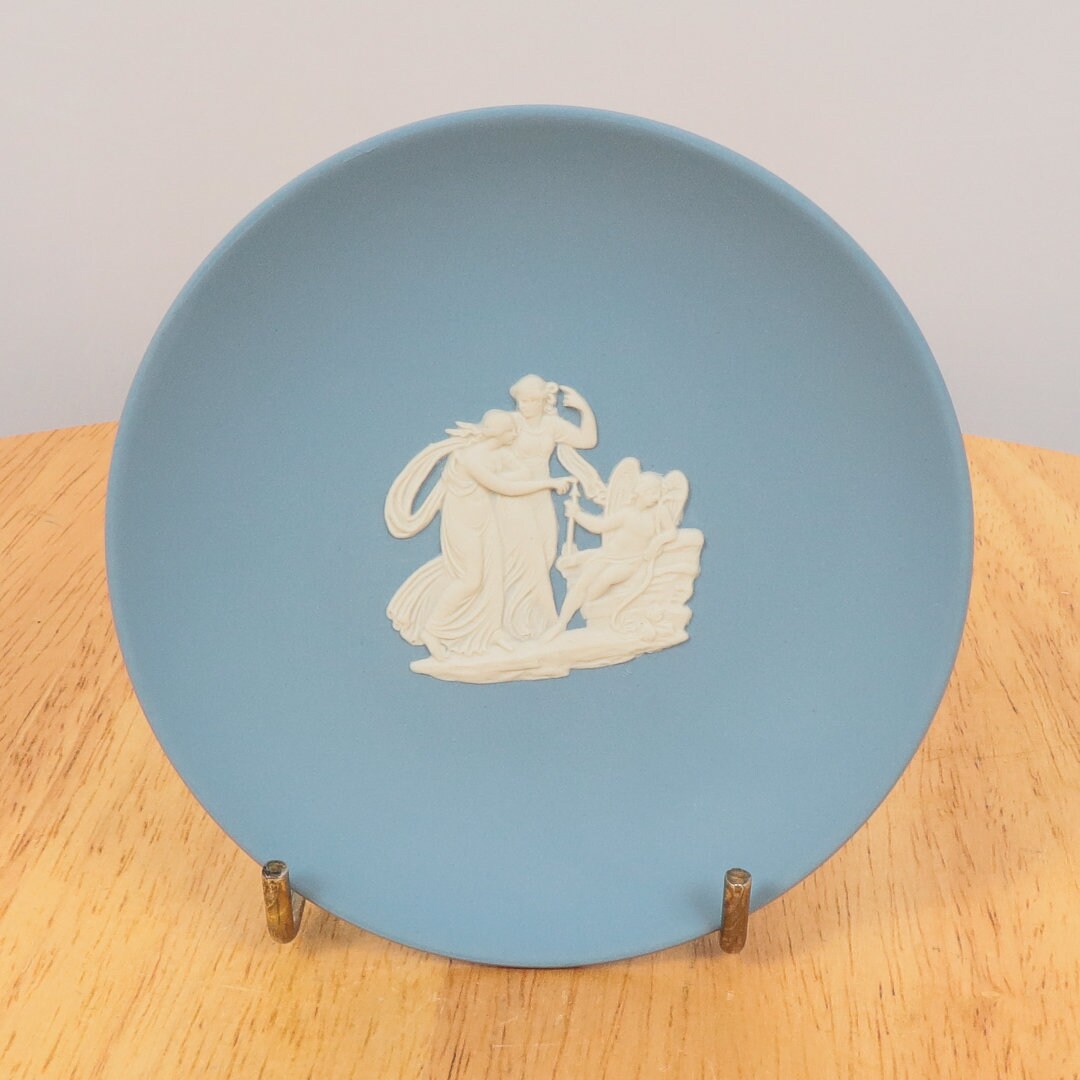 Small Blue and White Jasperware Plate / Dish Vintage - Etsy UK