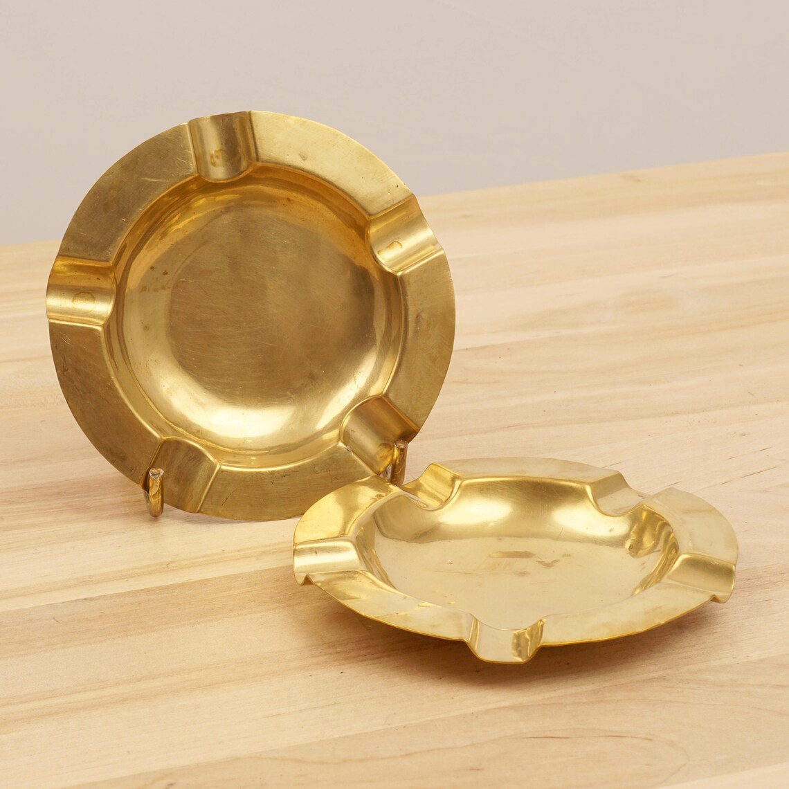 2 Ashtray || Vintage Solid Brass || Set of Two || 5 Spaces Each - Etsy