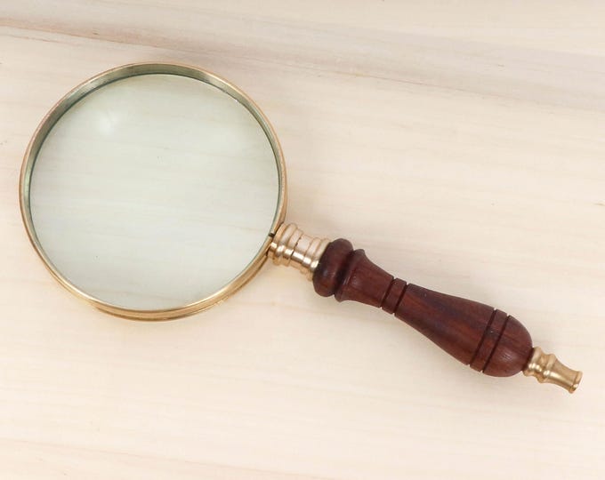 Vintage Magnifying Glass – Brass Frame With Wooden Handle – Elegant ...