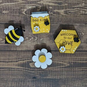 Bee Magnet Set, Wooden Magnet Set Bee, Honey Pot, Flower Set of 4 Magnets - Etsy