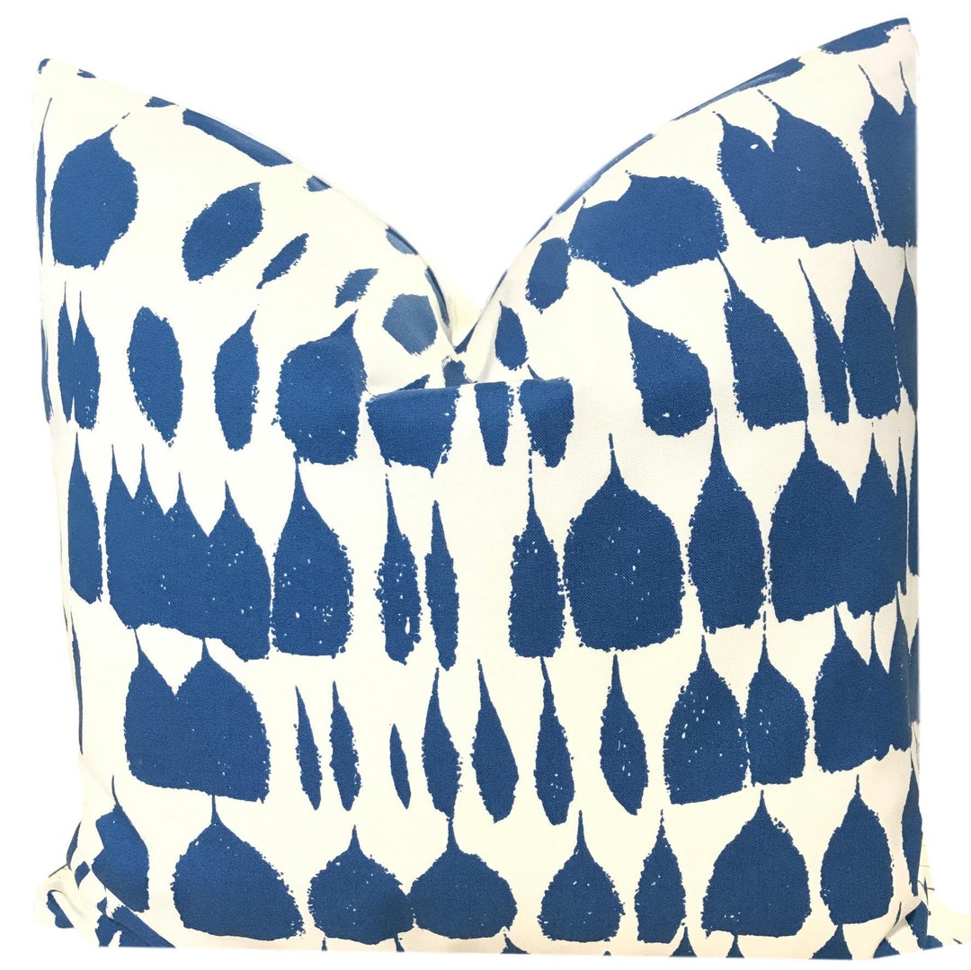Schumacher Queen of Spain Water Ikat Dot Pillow Cover Designer Throw ...
