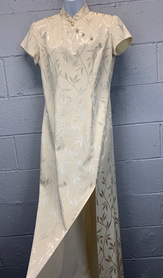 Vintage Cream Brocade Cheongsam Dress from J.R. Nites… - Gem