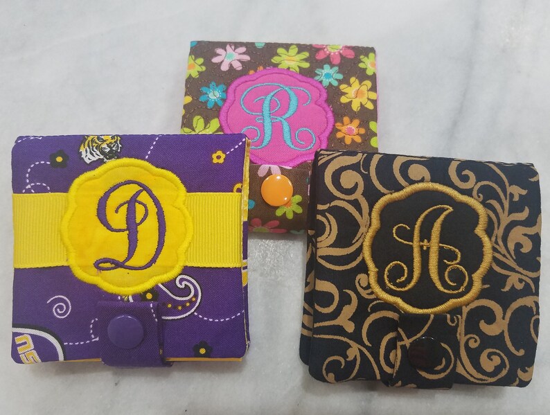 Monogrammed Sticky Note Notepad Cover in the Hoop Machine | Etsy