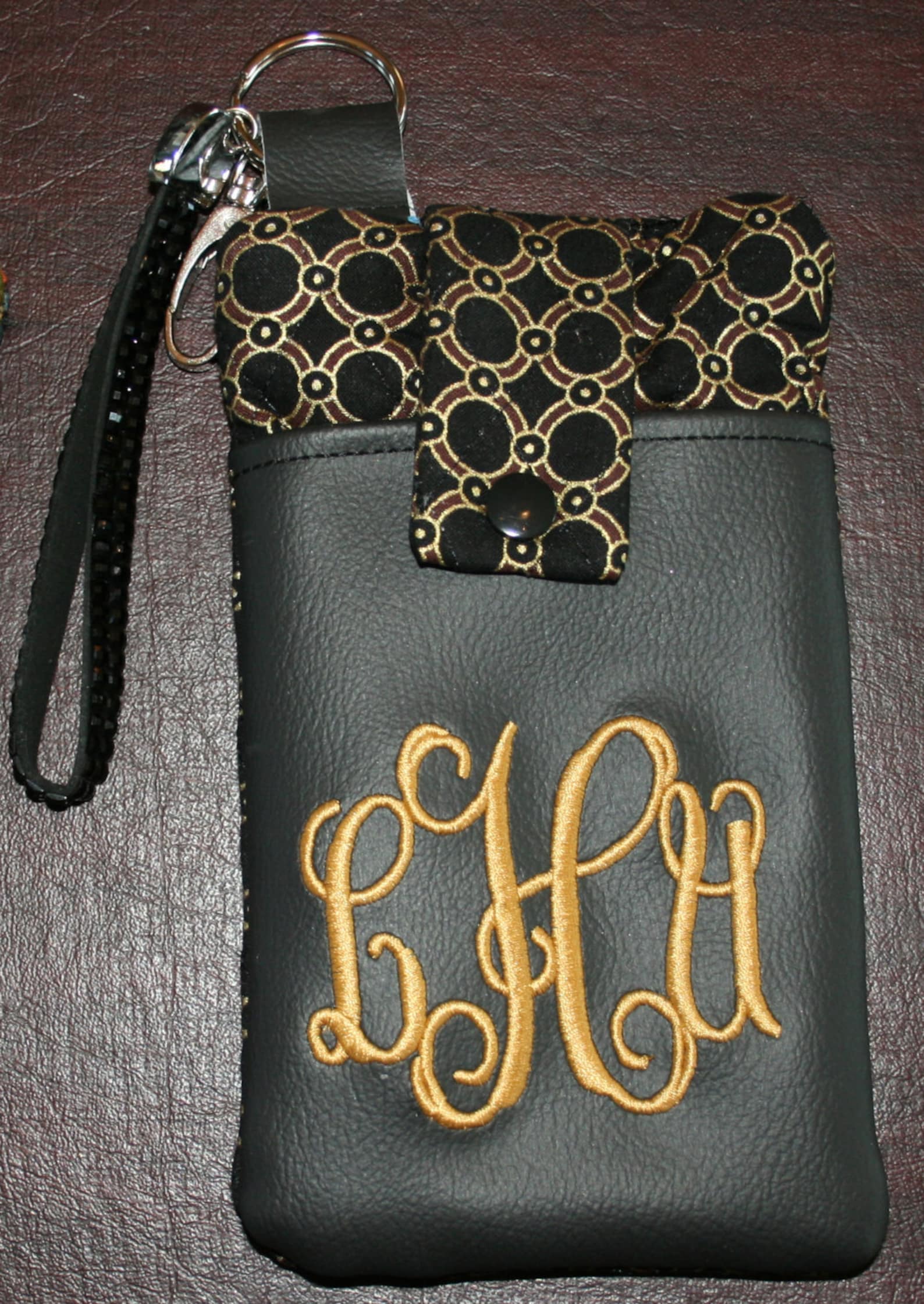 Cell Phone Wristlet or Cross Body in the Hoop Machine - Etsy