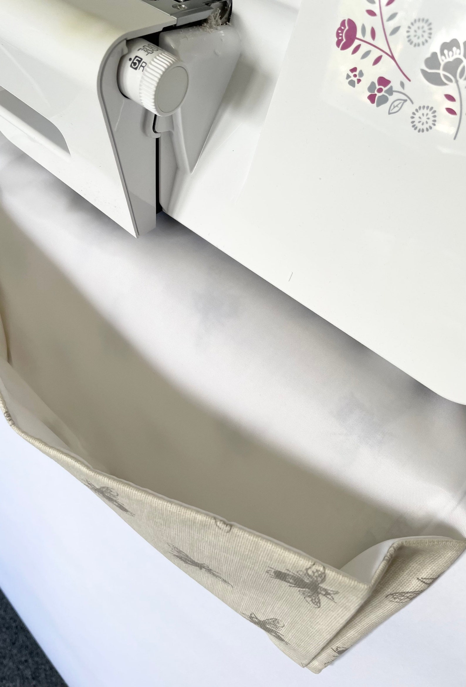 Overlocker Threadcatcher & Mat/ Scrap Bag/ Waste Collector for ...