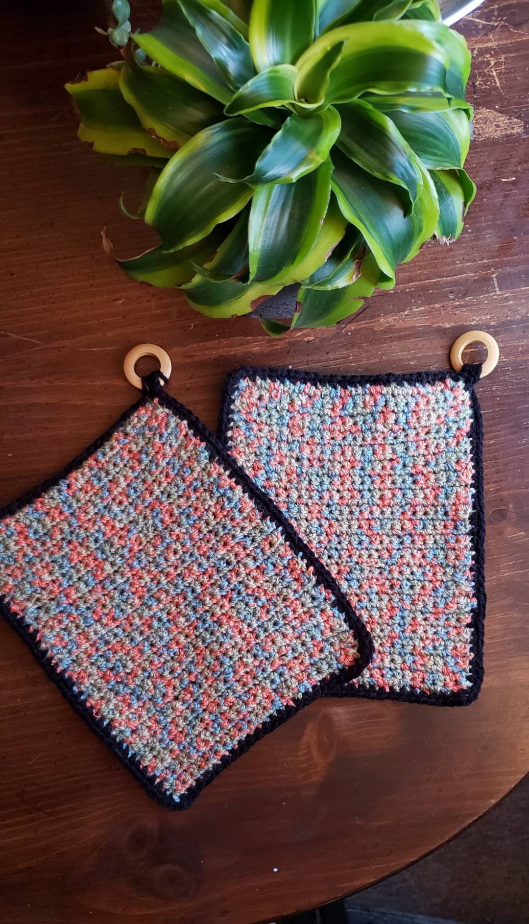 Multicolor Tweed Style Double Sided Hot Pads With Wood Ring - Etsy ...