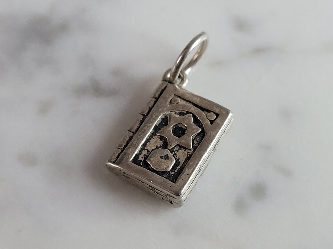 Vintage Sterling Silver Jewish Judaica Hebrew Torah Charm Pendant 3.9g ...