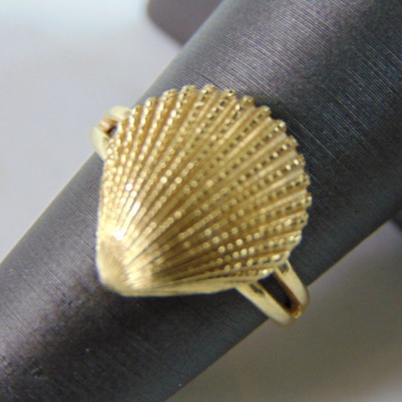 Seashell Ring - Etsy